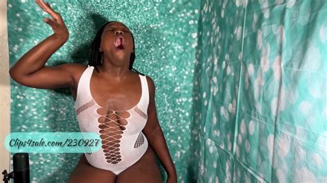 Repeated Yawns Loud Hard Big Yawns In Your Face By Melanintonguequeen Melanintonguequeen