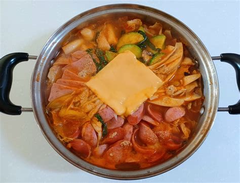 부대차렷~오늘은 부대찌개 요리해요 새미네부엌 플랫폼