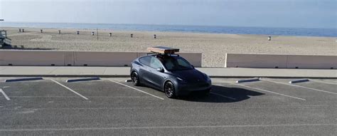 Tesla Driver Builds Folding Rooftop Array For Parked Solar Charging