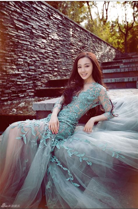 Li Yi Xiao Hot Beautiful Famous Chinese Actress
