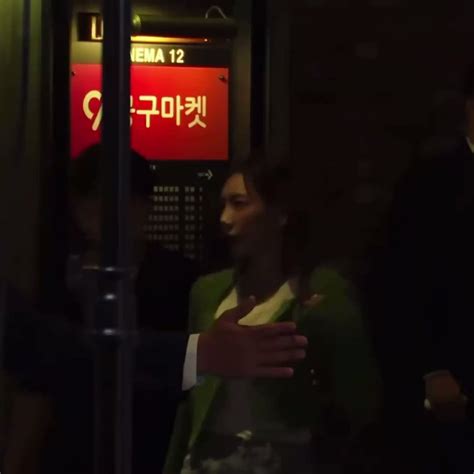 버니💜 On Twitter 아 웃겨 사람들 태연언니 하면서 울부짖는 중 ㅅㅂ Ayiuw0ezg9 Twitter