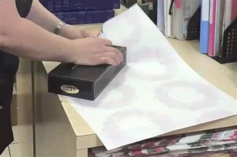 Deja Todo Lo Que Estés Haciendo Y Aprende Este Truco Para Envolver