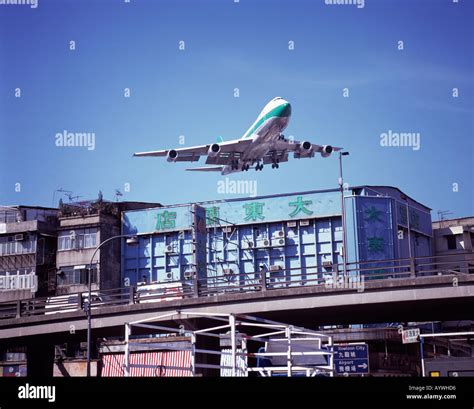 Hk Hong Kong Airport Kai Tak Airport Aeroplane Landing Approach