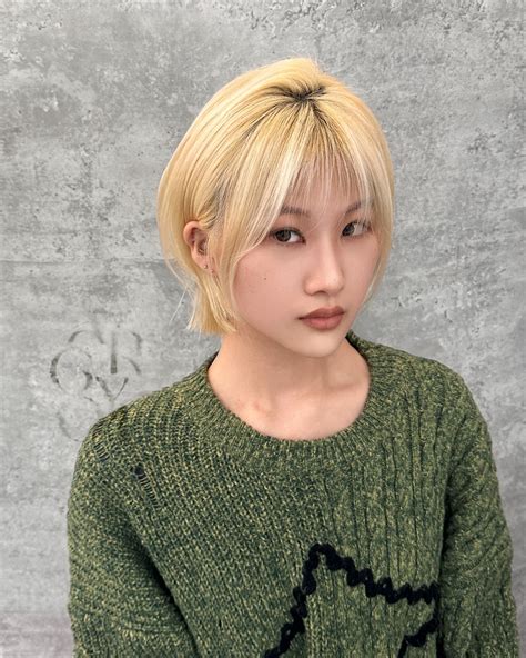 홍대 아르결 실장 디큐ㅣ허쉬펌 허쉬컷 슬릭컷 슬릭펌 레이어드컷 레이어드펌 페이스라인을 따라 흐르는 감각적인 텍스쳐🤍 11문의는 Dm 예약은 프로필링크로 방문주세요🫶🏻