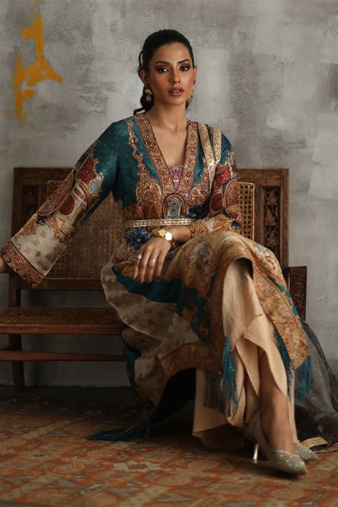 Azure 5 No 1 Fashion Designer In Pakistan Shamaeel Ansari