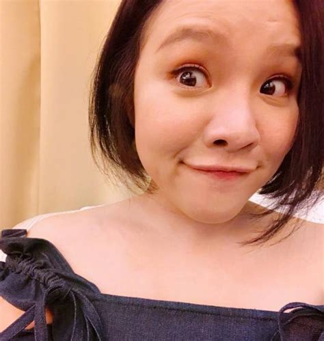 這位女星曬出一組自拍，嚇壞網友！網友：好好說話，別發自拍！ 每日頭條
