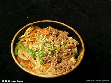 牛肉盖饭摄影图传统美食餐饮美食摄影图库昵图网