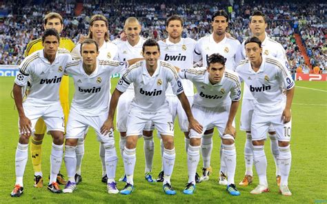 Real Madrid Pictures Players And Videos Football 2013 Real Madrid Team New Wallpapers 2012