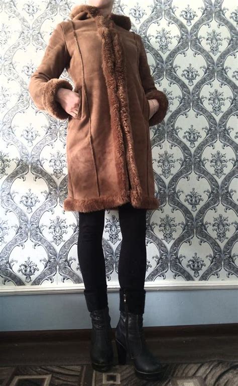 Дубленка женская — цена 199 грн в каталоге Дубленки Купить женские вещи по доступной цене на