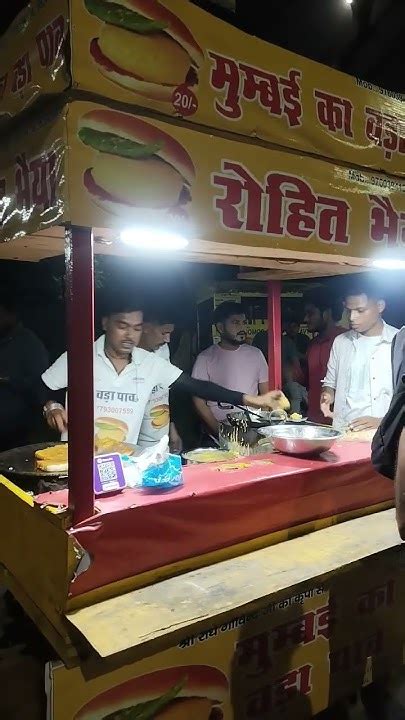Only 20rs में Rohit Bhaiya Ke Famous Vada Pav 🍔 At Panchwati Agra Mumbai Ka Famous Vada Pav In