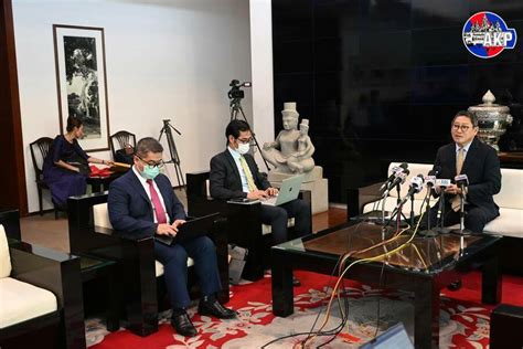 ឯកឧត្តម សុខ ចិន្តាសោភា អញ្ជើញធ្វើសន្និសីទសារព័ត៌មានស្តីពី