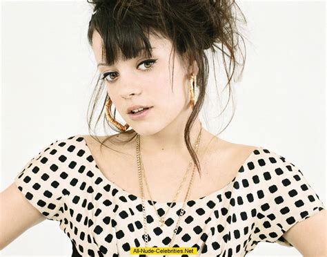 Lily Allen Sexy And Topless Posing Mag Scans