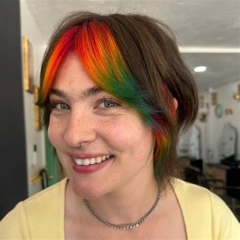 30 Modern And Creative Ways To Style The 90s Bixie Haircut In 2025