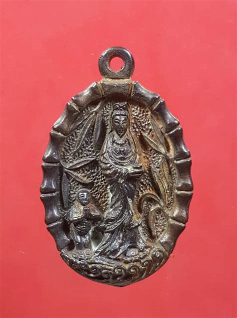 เหรียญหล่อเจ้าแม่กวนอิม เรืองสุรัตน์พระเครื่อง