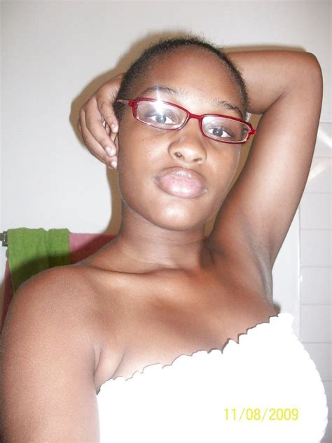 she has a nice ass body shesfreaky