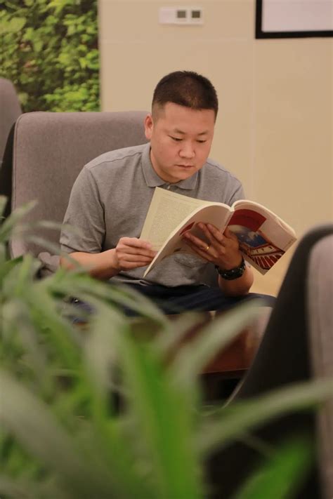 焦法诵读一个人要像一支队伍 澎湃号政务 澎湃新闻 The Paper