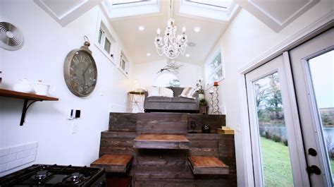 Stylish Tiny House Minimalist Decor Ideas For Small Spaces