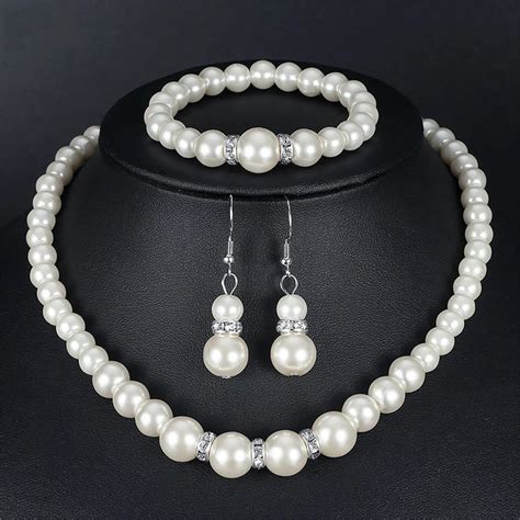 Pearl Jewelry Set Womens Necklace Earrings Bracelet Three Piece Set