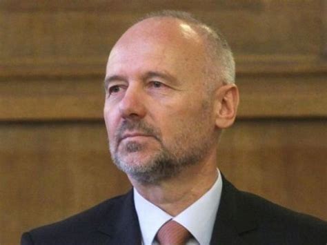 Министър Тагарев обеща в Одеса предаването на бронирана бойна техника на Украйна още тази есен