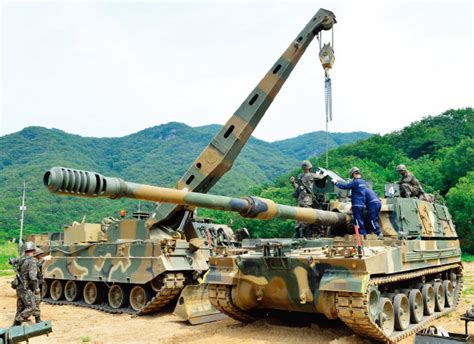 전시 K9 자주포가 불안하다 우크라이나군 포신 폭발 반면교사 삼아야｜주간동아