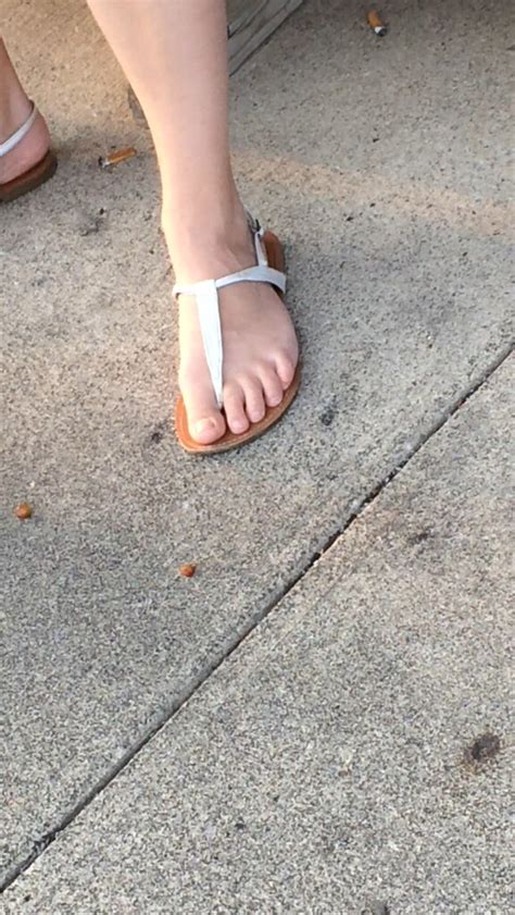 Milf In White Thongs Young Mom Showing Off Her Toes In Tho Thong