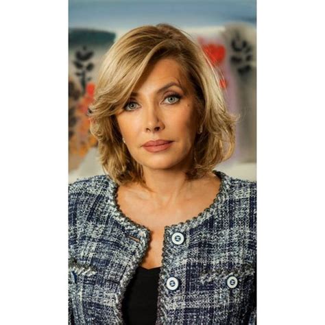 Петя Славова годините прибавят повече чар и разширяват територията й в банковия сектор