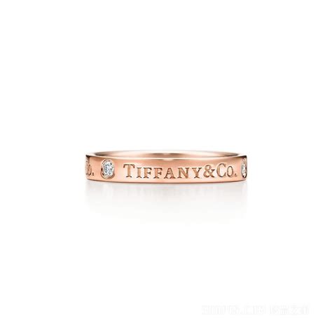 【tiffany蒂芙尼】tiffany And Co® 系列 18k 玫瑰金镶钻戒指，3 毫米宽。 60000539 搜品之家