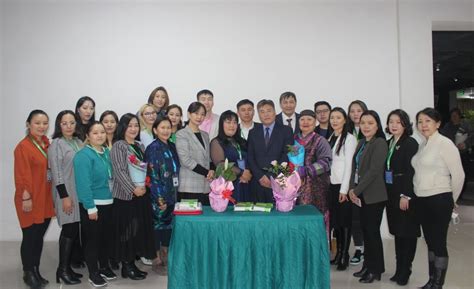 НАНДИН ЦЭЦЭГС үзэсгэлэн нээлтээ хийв