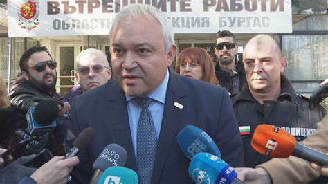 МВР ще провери дали служителите на реда участвали в побоя в Плевен са превишили правата си