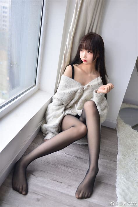 Women Asian Chinese Model Pantyhose Women Indoors Hd Phone