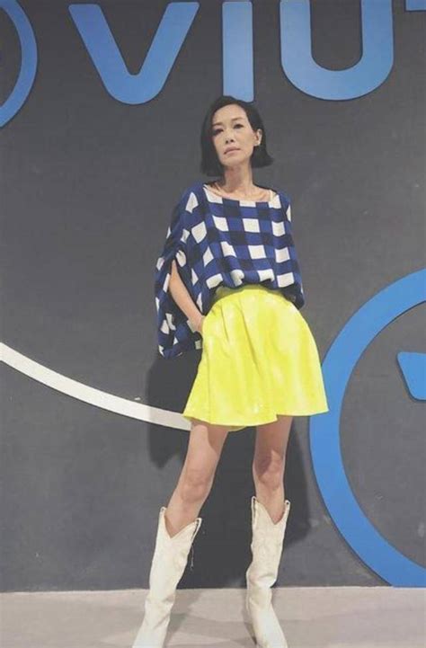 48岁赵学而近照曝光，身形消瘦略显沧桑，曾与谢霆锋相恋三年老公电视剧观众