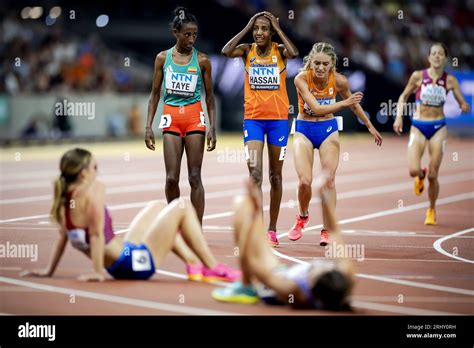 Budapest Sifan Hassan After Her Fall In The 10000 Meters Final On The First Day Of The World