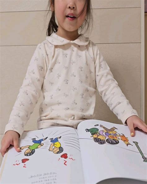 네이버인플루언서 면땅이 협찬 ️ 본책 45권 아이의 감정을 다룬 다양한 이야기로 구성되어 있어요 ️ 마음놀이 스티커북 재미있는 스티커 활동으로 감정을 표현하고