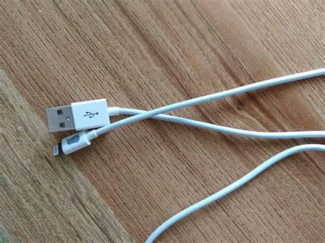 苹果数据线怎么买 苹果数据线怎么选 苹果充电线买什么的 大山谷图库