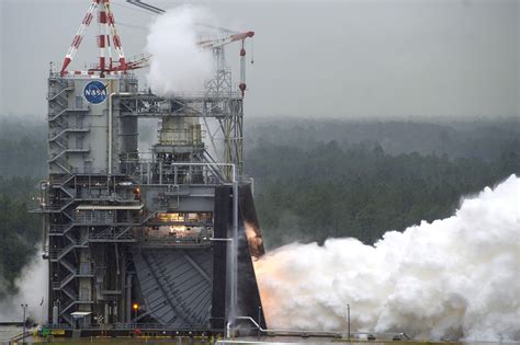 Nasa Achieves Rocket Engine Test Milestone Needed For Moon Falcon 9
