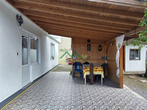 Бяла Обзаведена къща с 7 спални морска гледка Триетажна къща 280 кв м РЗП 628 кв м двор Къщи