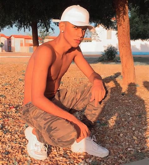 Black Skyn — Felipe Coutinho