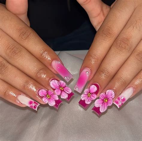 20 Best 2024 Summer Nail Art 3d Flowers Or Encapsulated Flowers Youll Love Nail Art Summer