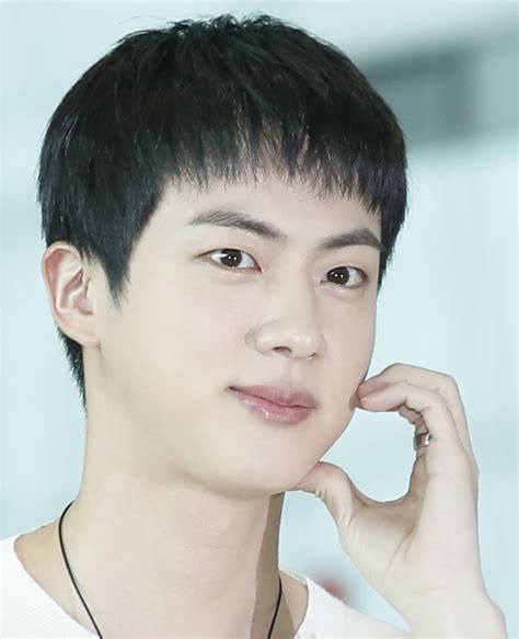 [뉴스1 ★]bts 진 제대 후 첫 글로벌 행보…성화 봉송 위해 출국 파이낸셜뉴스