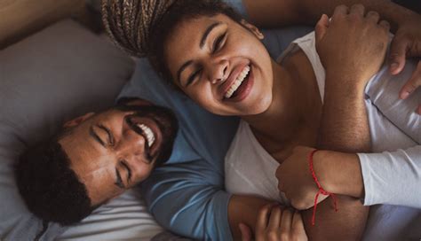 8 Biggest Benefits Of Cuddling You Need To Know