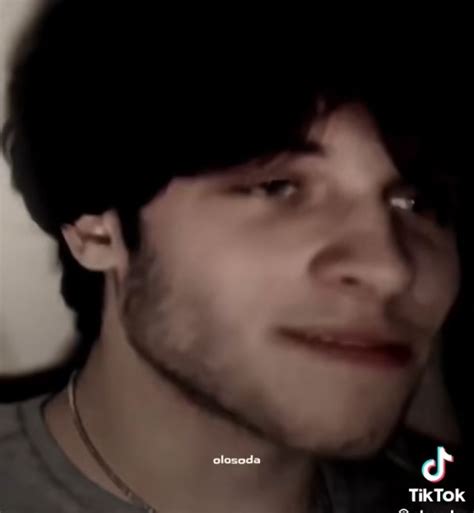 Pin By 💗🙌 🏼🪦💋🙄belly🙄 🪦 🏼🙌 On The Triplets Video Couple Poses