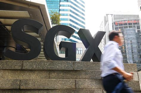 本地股市星期五低开低走 联合早报