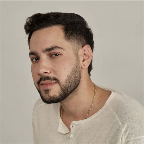 חברים יקרים שלי אני מאוד מתרגש לספר לכם שקיבלתי אות פלטינה על הספר שלי שזה אומר שנמכרו 40000