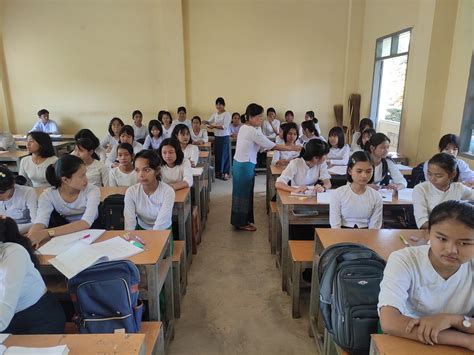 သံဖြူဇရပ်၌ ၇၆ နှစ်မြောက် လွတ်လပ်ရေးနေ့အထိမ်းအမှတ် သတင်းစကား လက်ကမ်းစာစောင်များ ဖြန့်ဝေ