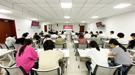 集成攻关大平台组织实验室安全考试 山东大学新一代半导体材料研究院