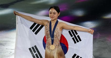 엄마가 만든 옷 입고 또 우승…피겨 김채연 영광이예요