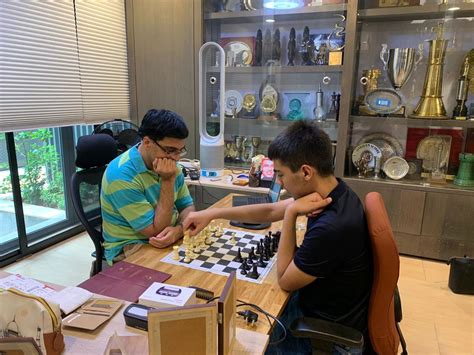 Indias 64th Gm Prithu Gupta Visits Indias 1st Gm Vishy Anands Home