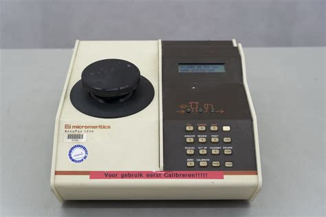 MicroMeritics AccuPyc 1330 Gas Pycnometer Gemini BV