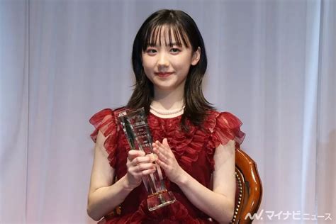더쿠 제33회 일본 주얼리 베스트 드레서 상 표창식 아시다 마나 히로세 아리스 사사키 노조미 안 미카 마야
