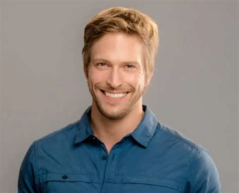 Jon Cor Biography Books Girlfriend Height Ethnicity Age Net Worth